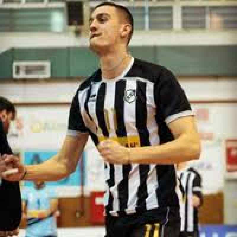 MVP MAGAZINE - ΑΘΛΗΤΙΚΟ ΠΕΡΙΟΔΙΚΟ - Ο αρχηγός του ΟΦΗ, στον Ολυμπιακό!